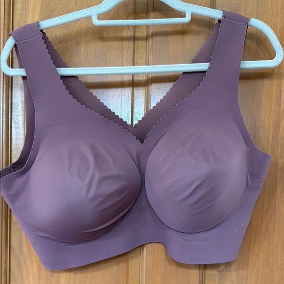 Evelyn & Bobbie | Intimates & Sleepwear | Purple Molded Cup Bra With ...